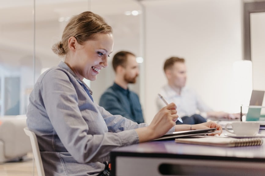 6 Steps to Create a Management Development Program That Works